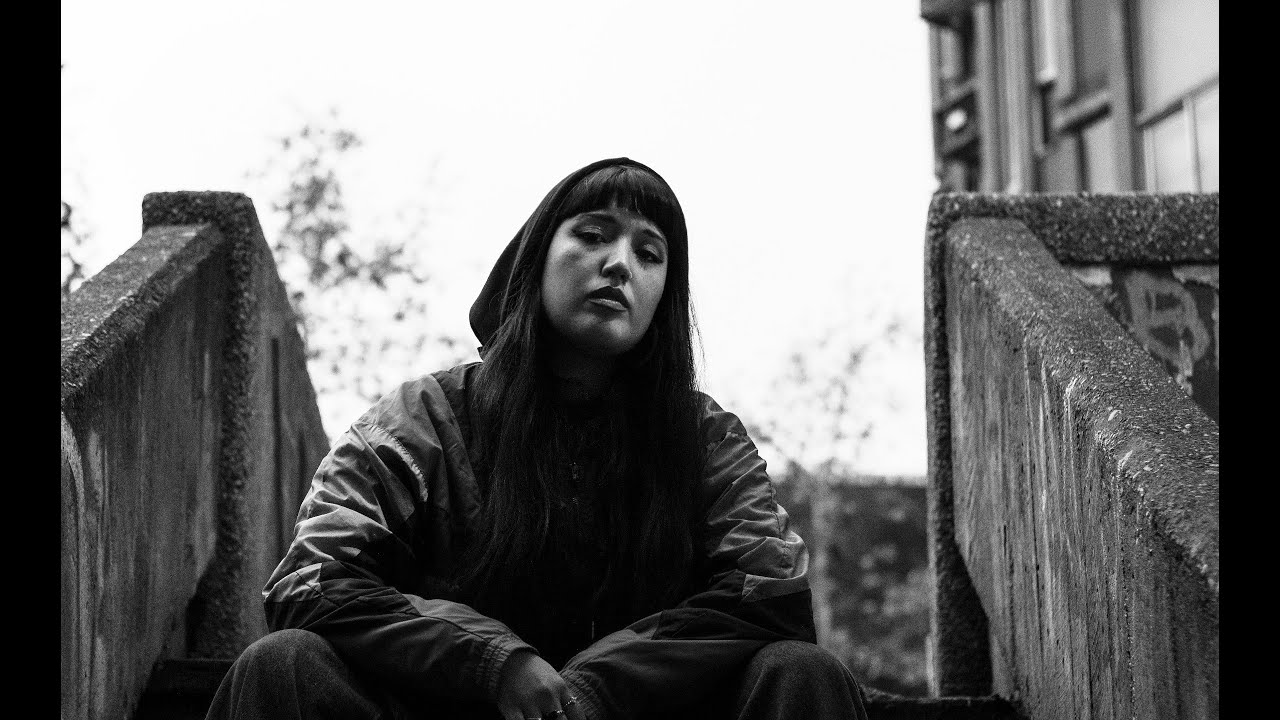 Barbarai - Soledad Groove (Videoclip Oficial) - YouTube