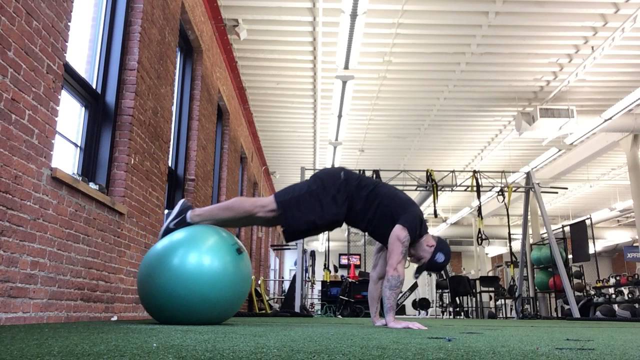 Stability Ball Pike - YouTube