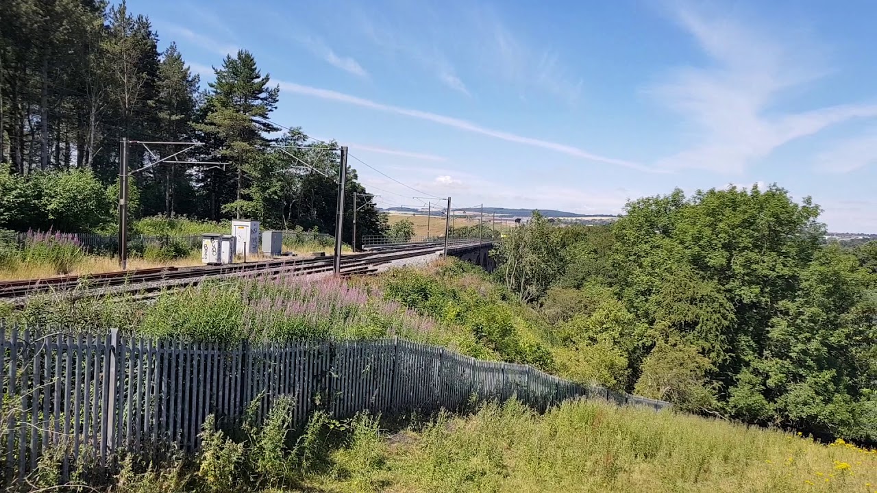 Class 91 with horn - YouTube