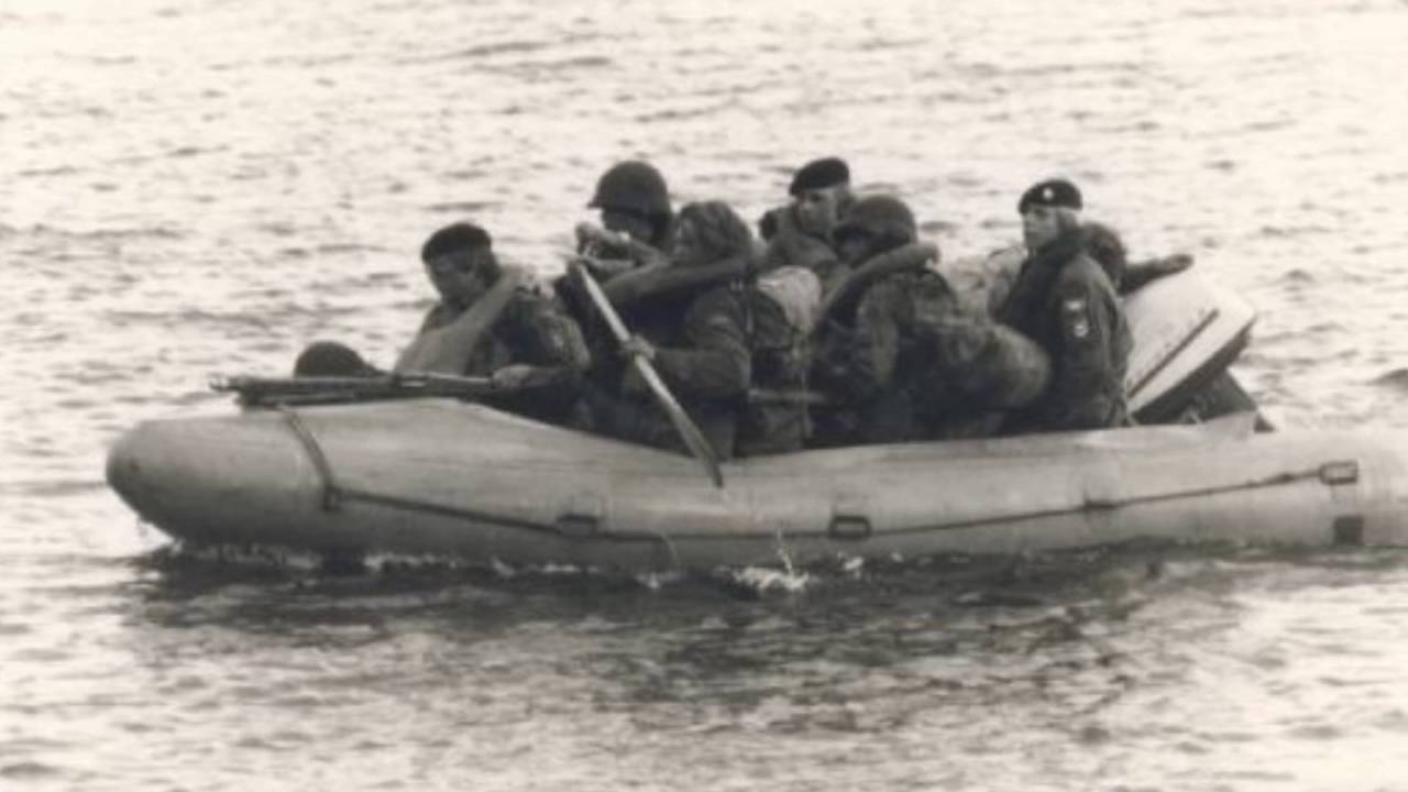 The Royal Danish Marine Corps : the last salute : - YouTube