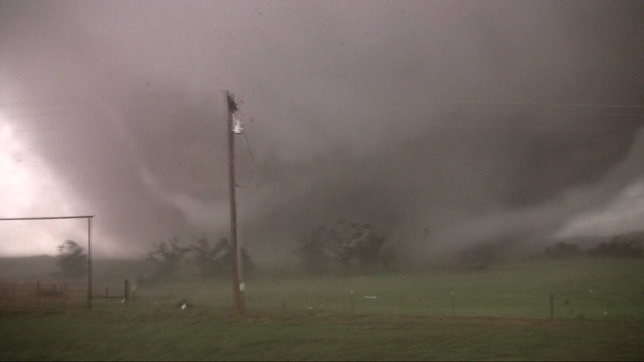 Angry Octopus Tornado! And EF-5: May 24, 2011 Oklahoma outbreak - YouTube