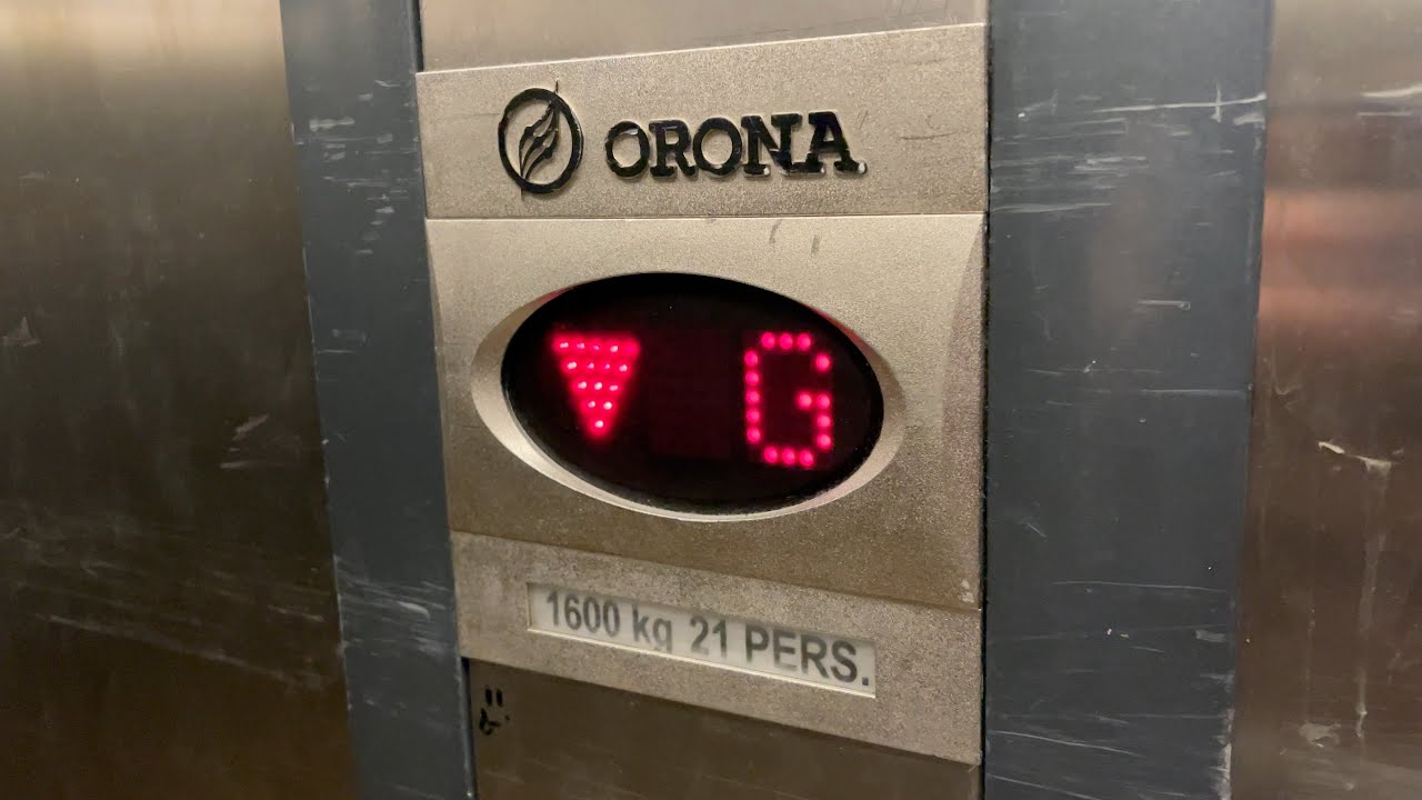 Rare Fixtures! Older Hydraulic Orona OR96 Lift/Elevator @ Sports Direct ...