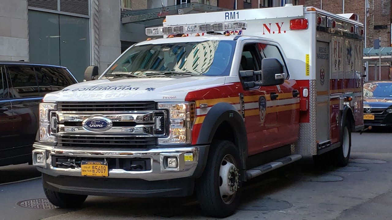 FDNY EMS Rescue Paramedics "Rescue Medic 1" Passing By On 6th Ave In ...