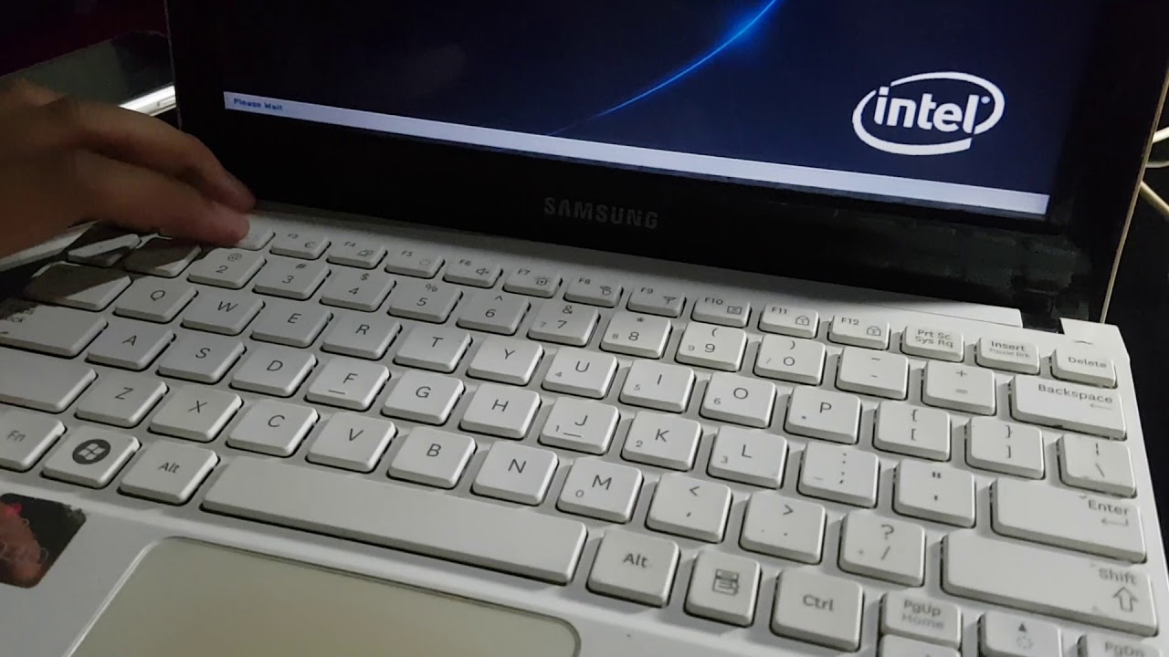 cara masuk bios dan setting tanggal notebook Samsung NP-NC108 - YouTube