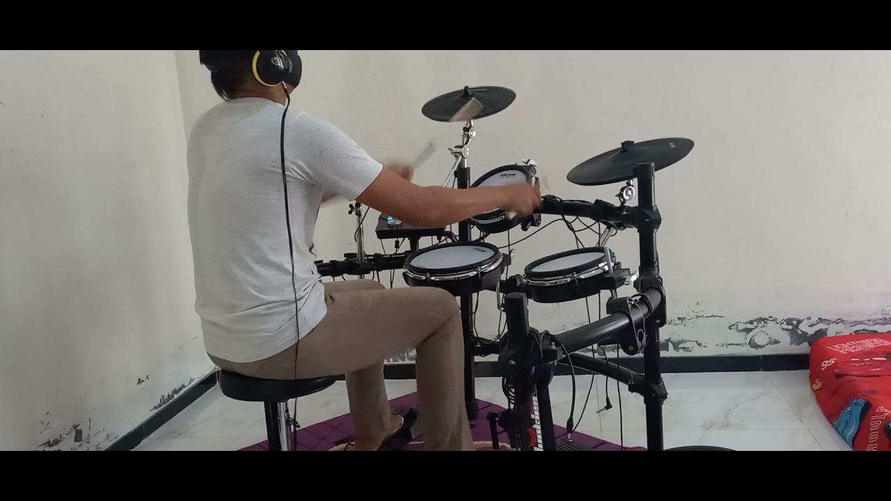 ST12 - Jangan Pernah Berubah (DRUM COVER) 🎧 - YouTube