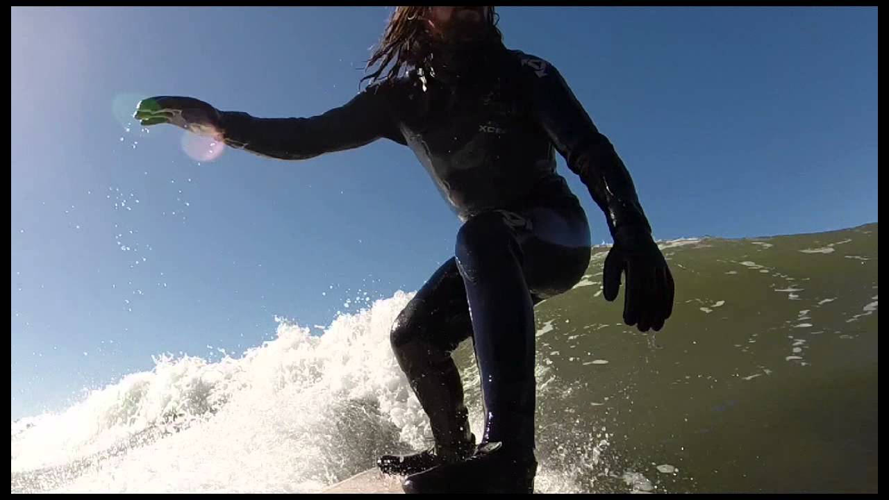 Surfing Wreck (1/2) - YouTube