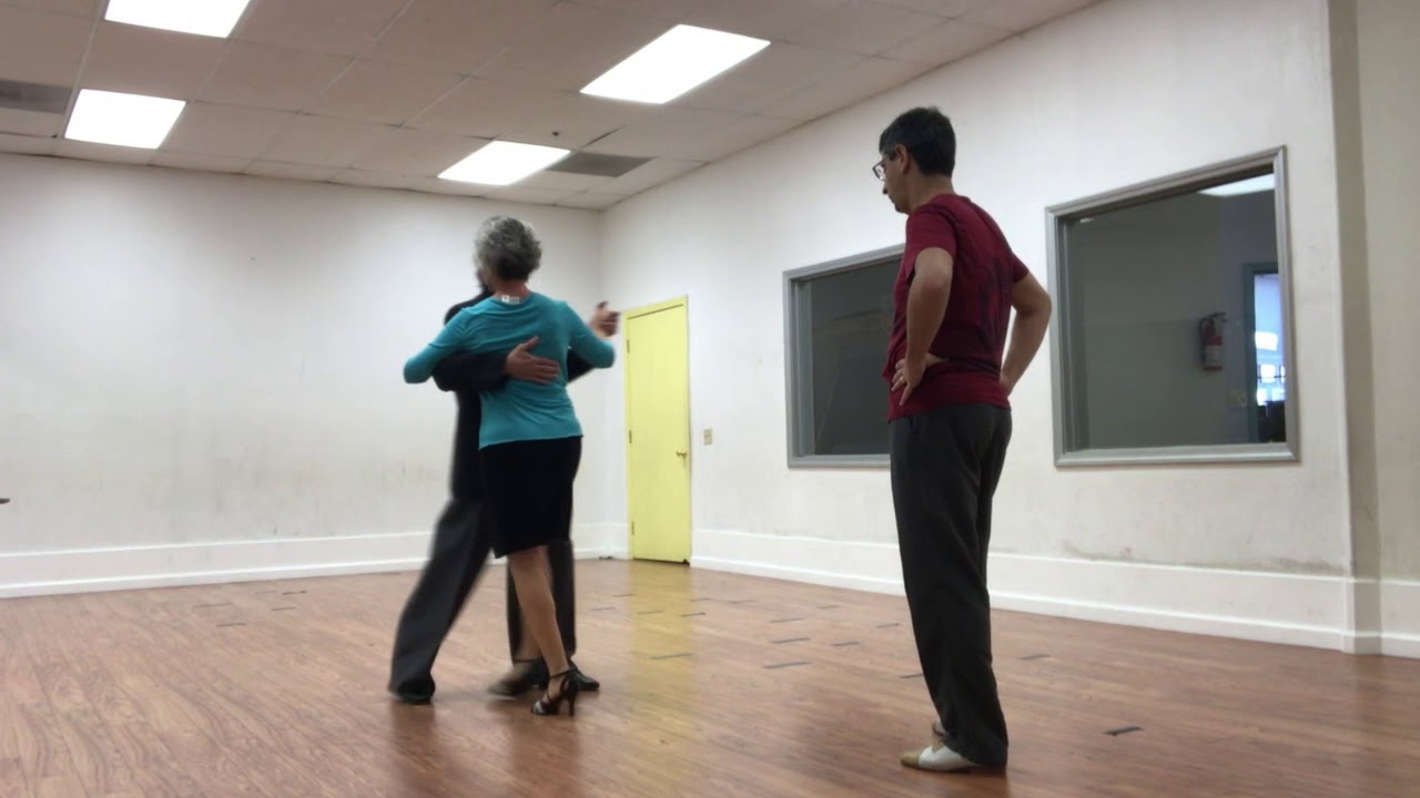Argentine Tango private lesson on crossed system walk, sacadas and ...