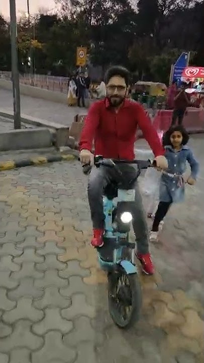 ride yulu bike😂😂😂#shorts #yulubikes - YouTube