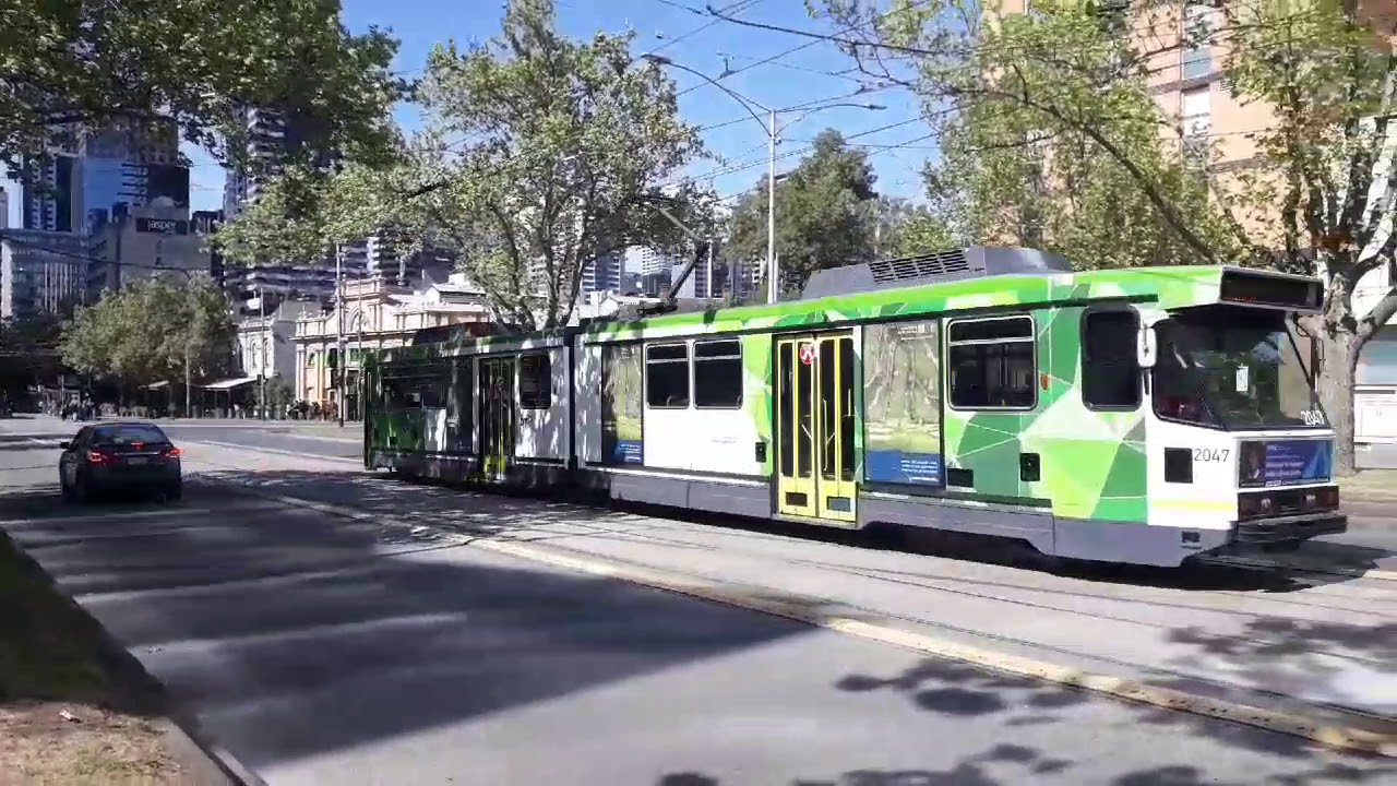 Trams on Elizabeth Street/queen Victoria market. - YouTube