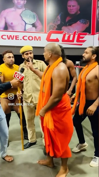 Police v/s Baba chiken ko lyker ki apus mai ldaai #mujechikenkhanah #chiken #fight #legpiece # ...