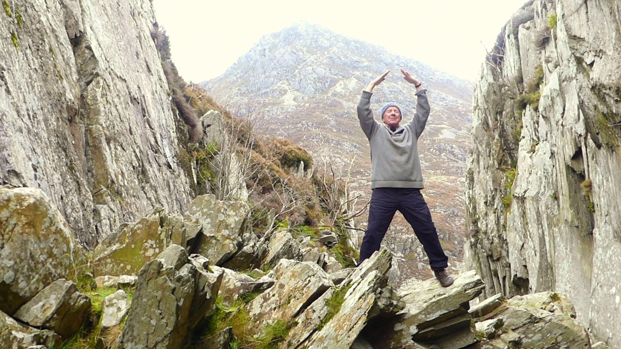 Deep Breathing Mountain Qi Gong - YouTube