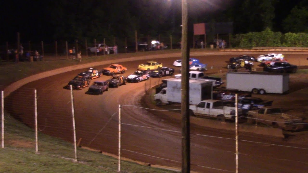Winder Barrow Speedway Stock 4 Cylinders B's Feature Race 5/18/19 - YouTube