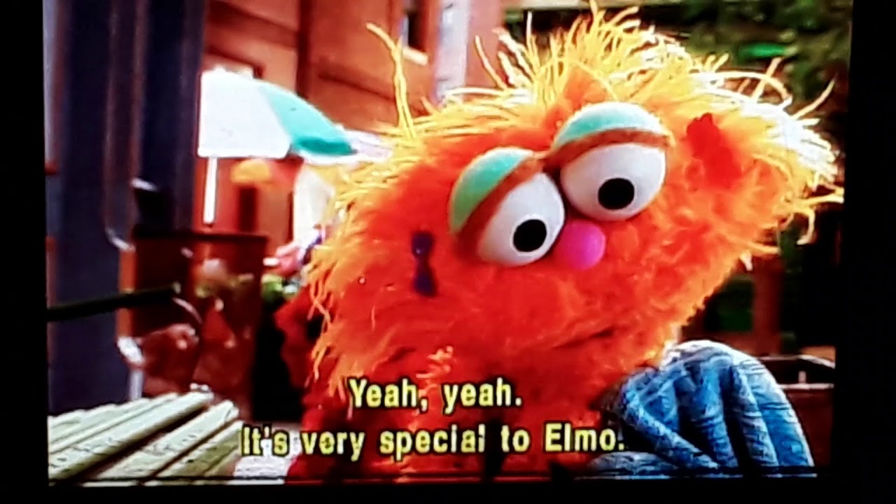 Zoe want to rip elmo's blanket - YouTube