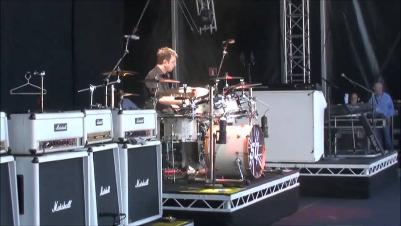 Leon Cave - Status Quo - YouTube