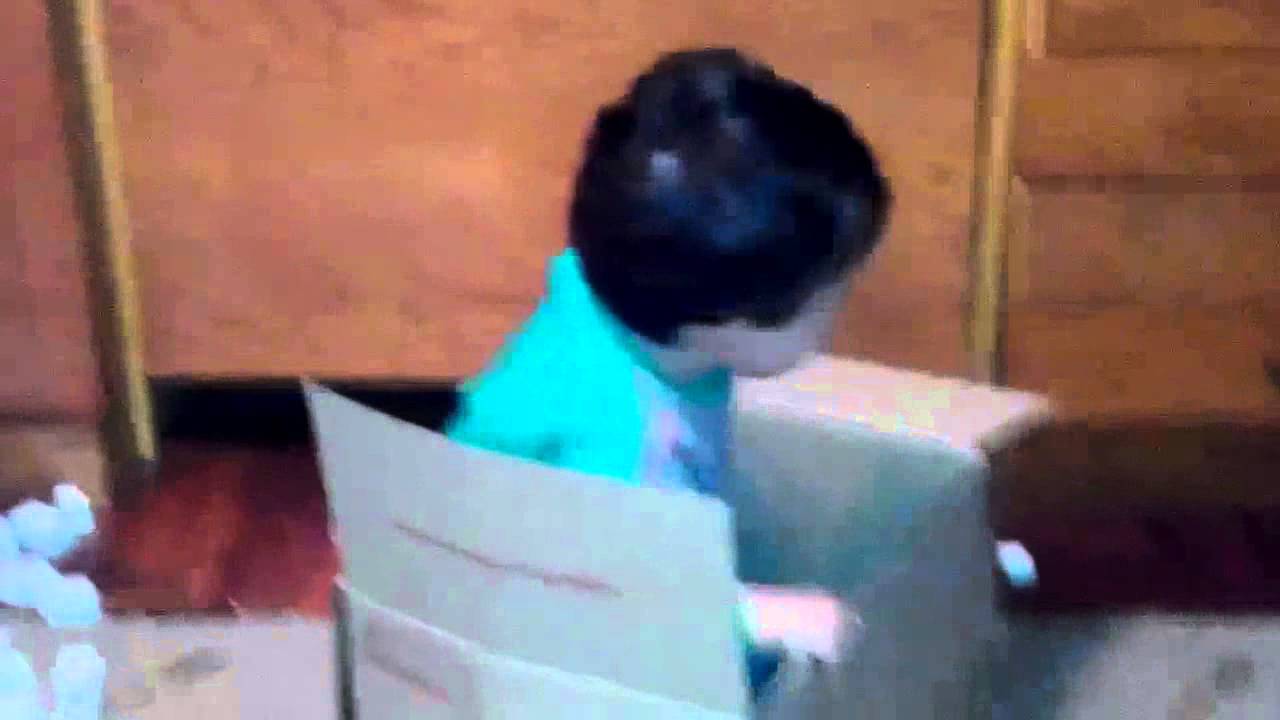 Boy in a Box (Мальчик в коробке) 2 - YouTube