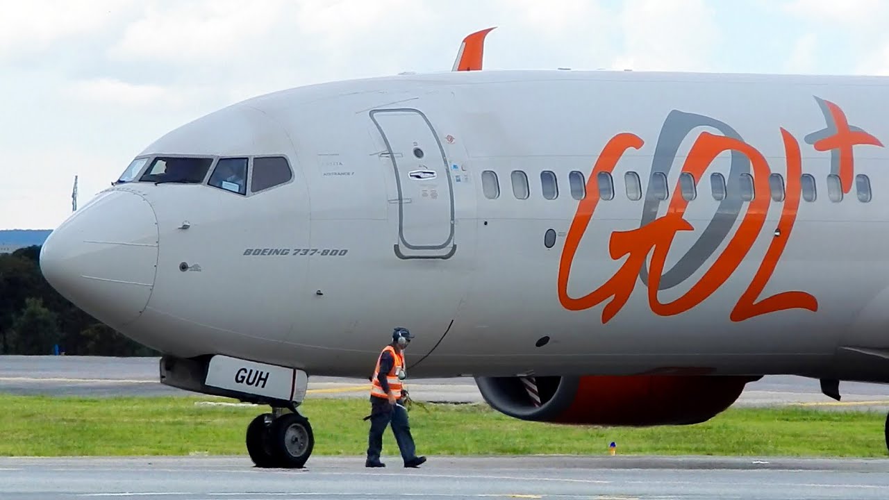 Boeing 737 800 Airplane Take Off Video - YouTube