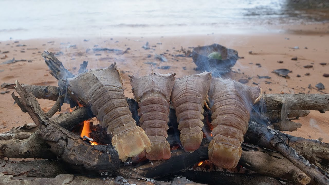 Big Alien Lobster Cooked Seafood Wilderness - YouTube