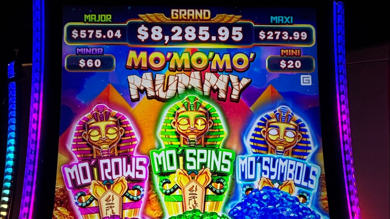 Mo Mo Mo Mummy On New Years Day! - YouTube