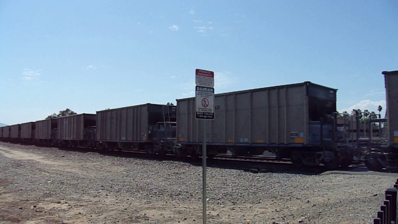 Burlington Northern Santa Fe 3750 Eastbound Rock Train - Riverside, CA ...