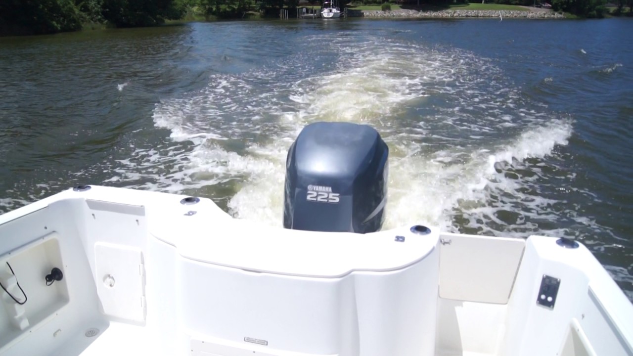 2004 sailfish 234 running low speed - YouTube