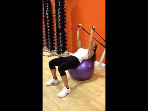 Crunch con Fitball e banda elastica - YouTube
