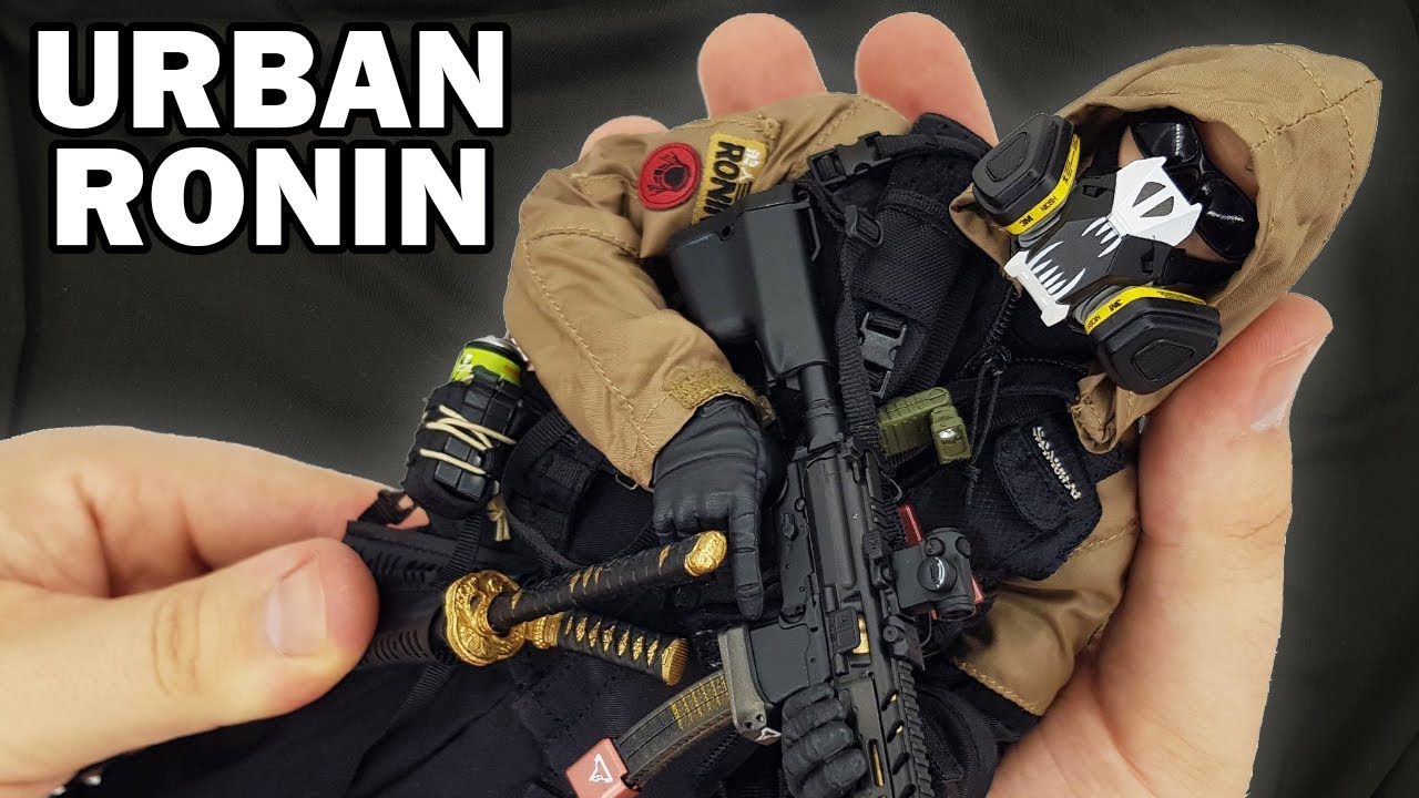 Cyberpunk ronin action figure by DamToys - YouTube