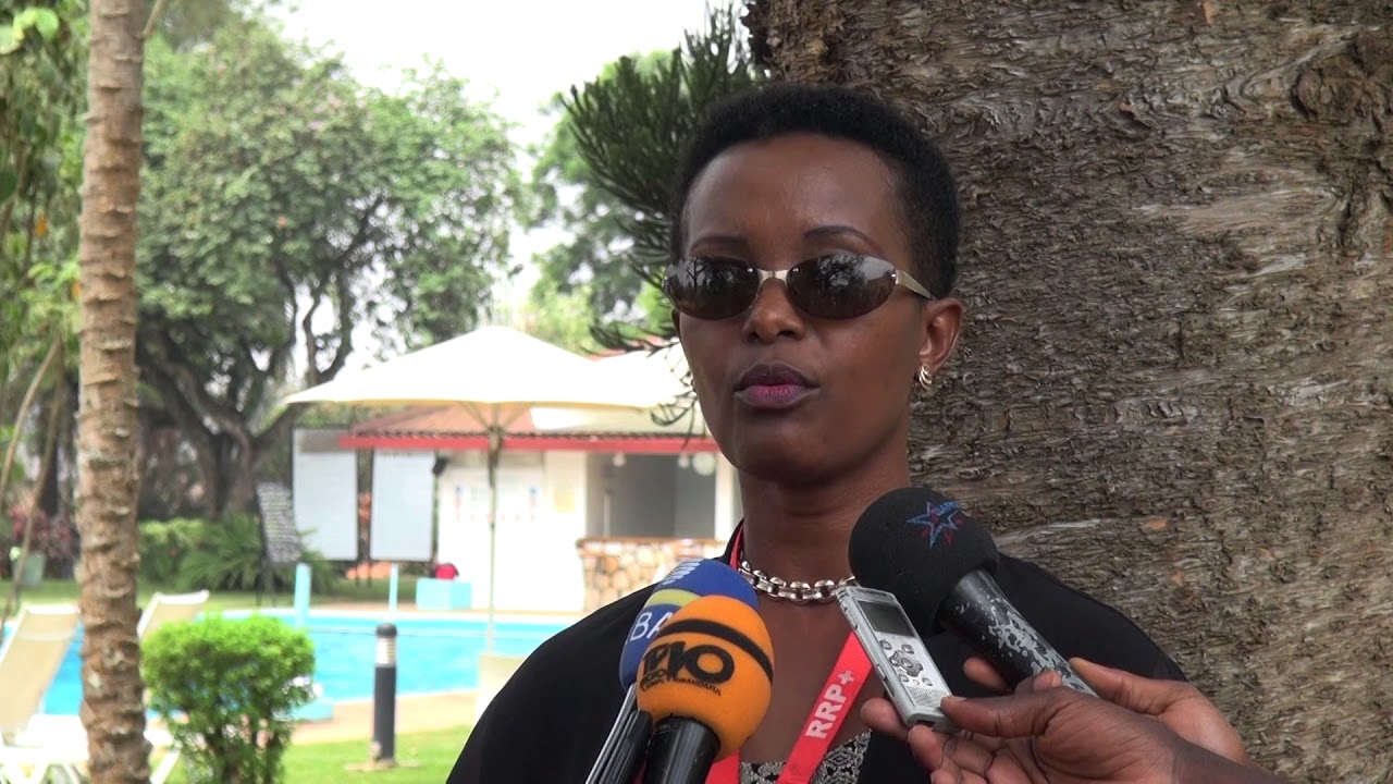 Uko gupima SIDA bihagaze mu Rwanda - YouTube