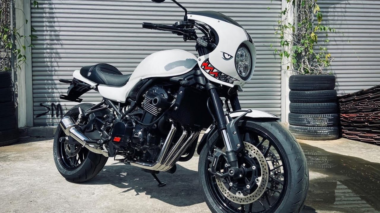 Full exhaust system on a 2018 Kawasaki Z900RS - YouTube