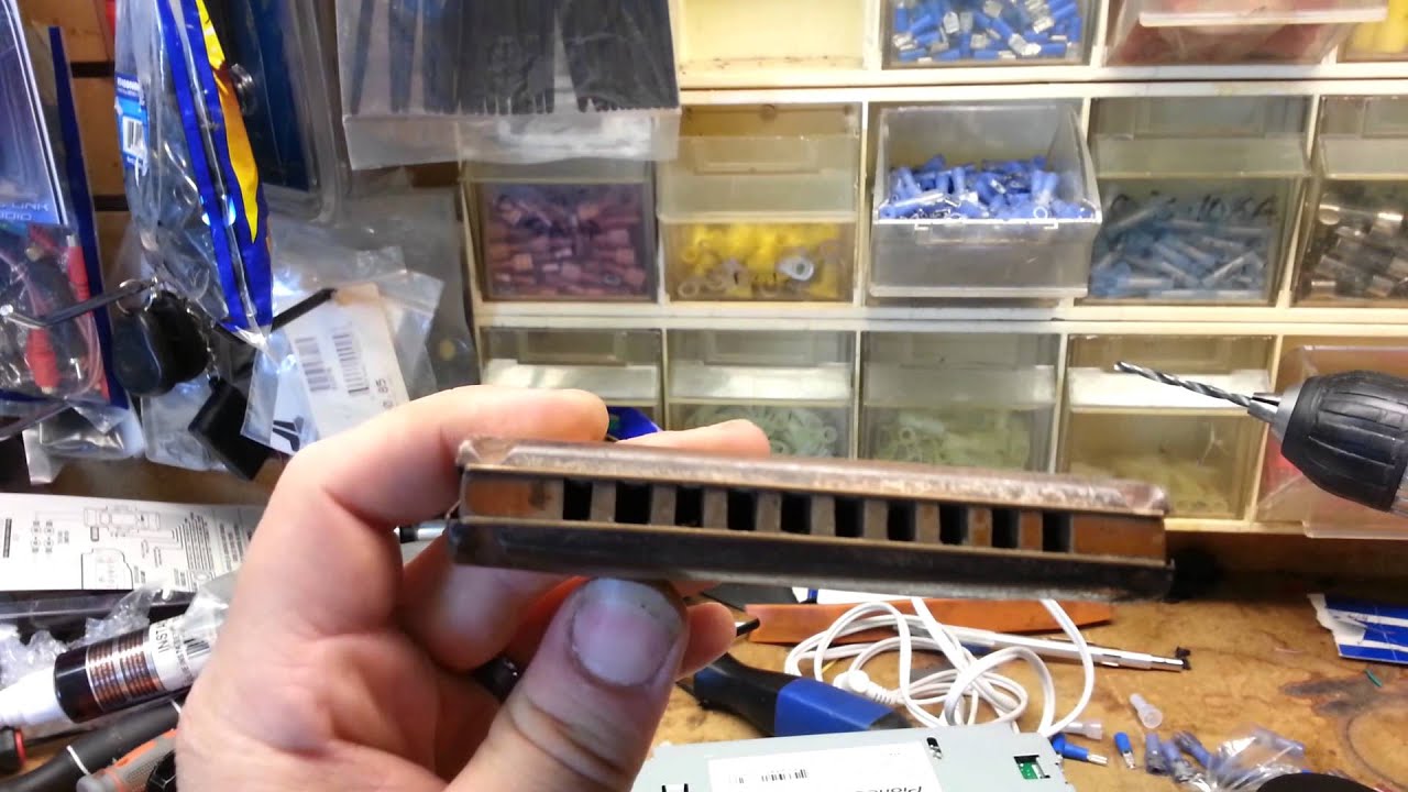 HORNER TUCKAWAY HARMONICA. - YouTube