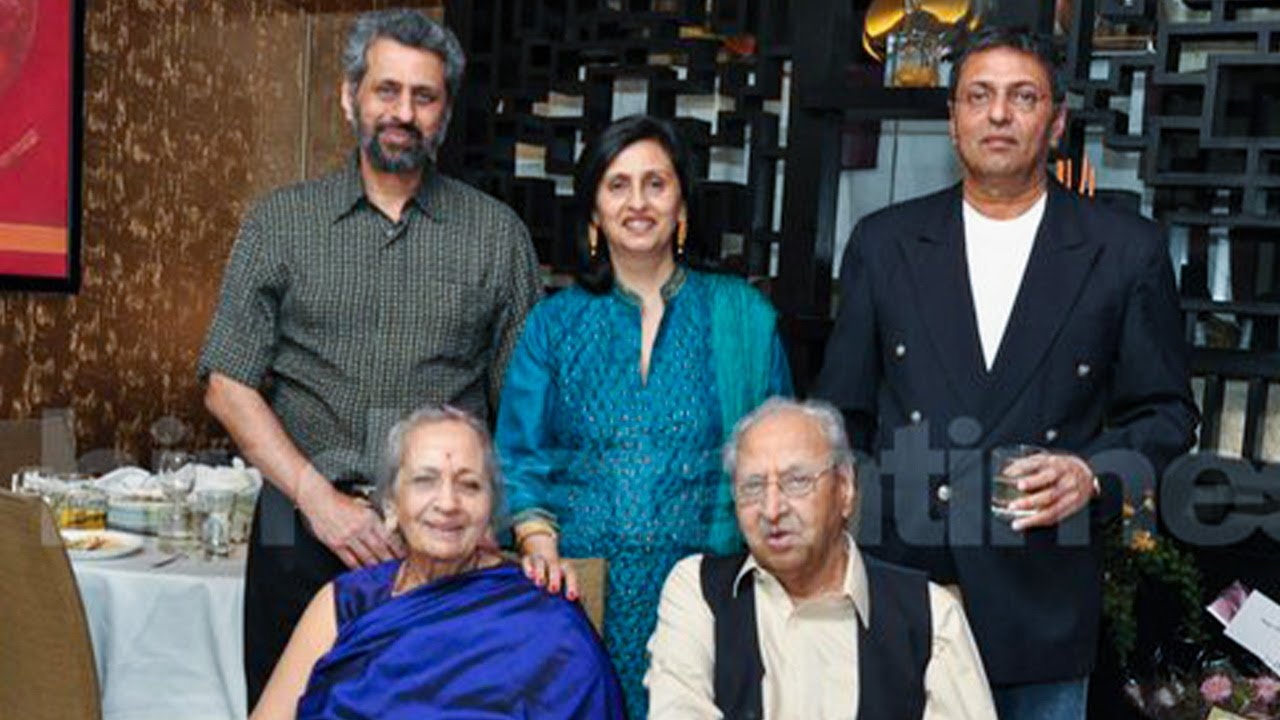 Legendary Actor Pran With His Wife and Children | Grandchildren ...