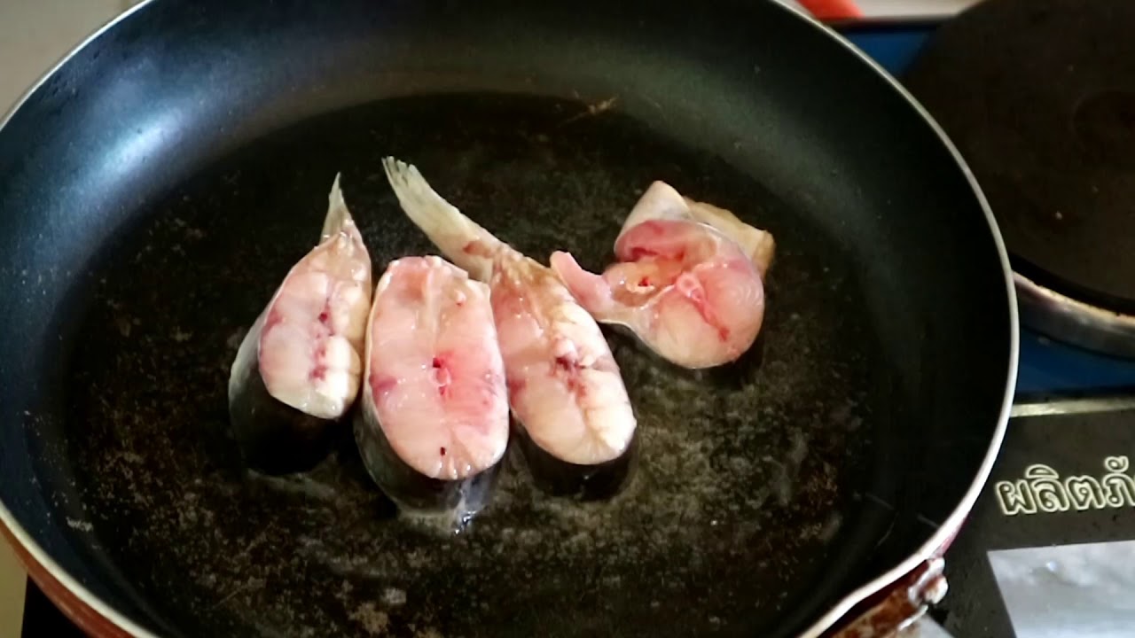 Fish fried with Tomatoes - YouTube