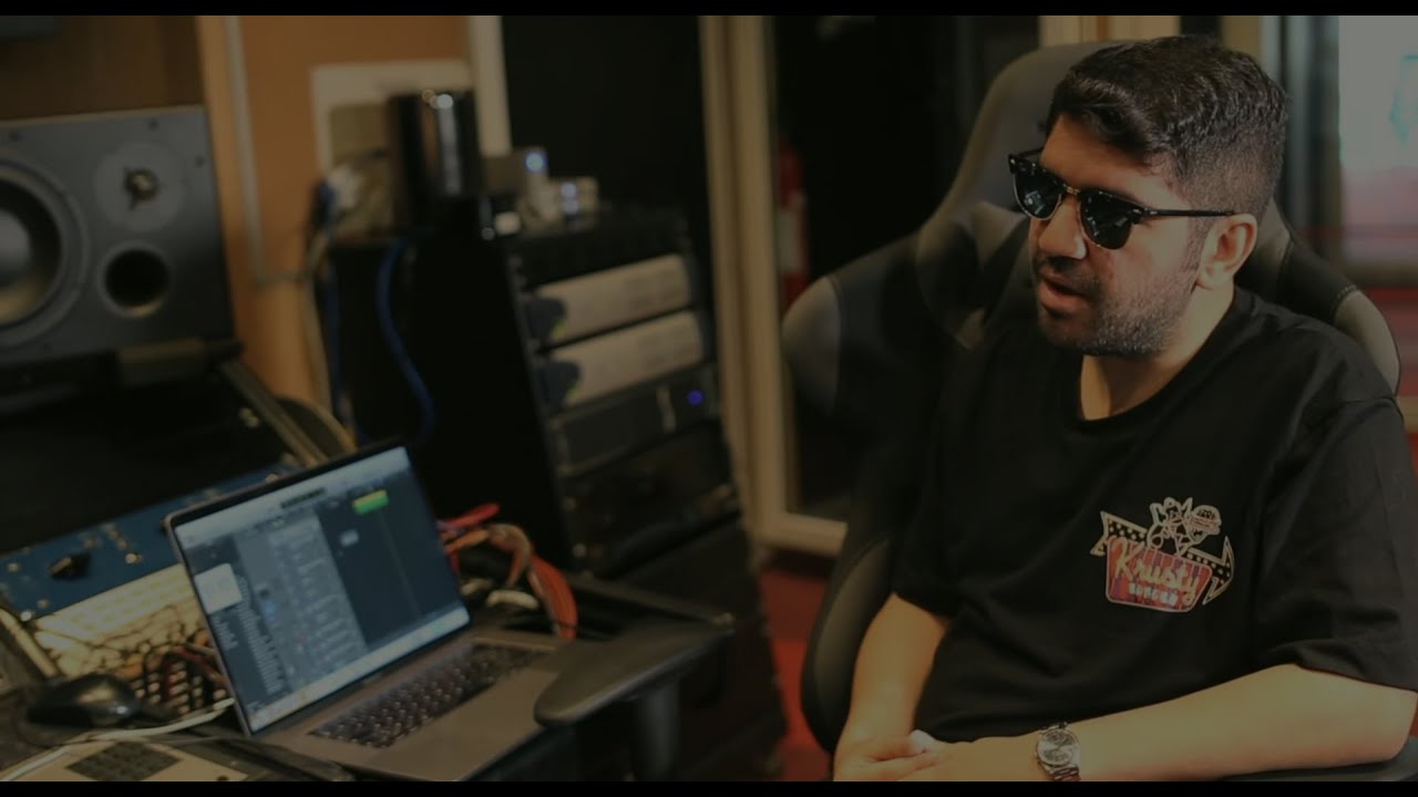 Making the beat of “Migi Are Migam Na” - YouTube