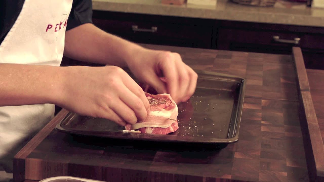 Cooking Tips With Riley: Filet Mignon with Bacon - YouTube