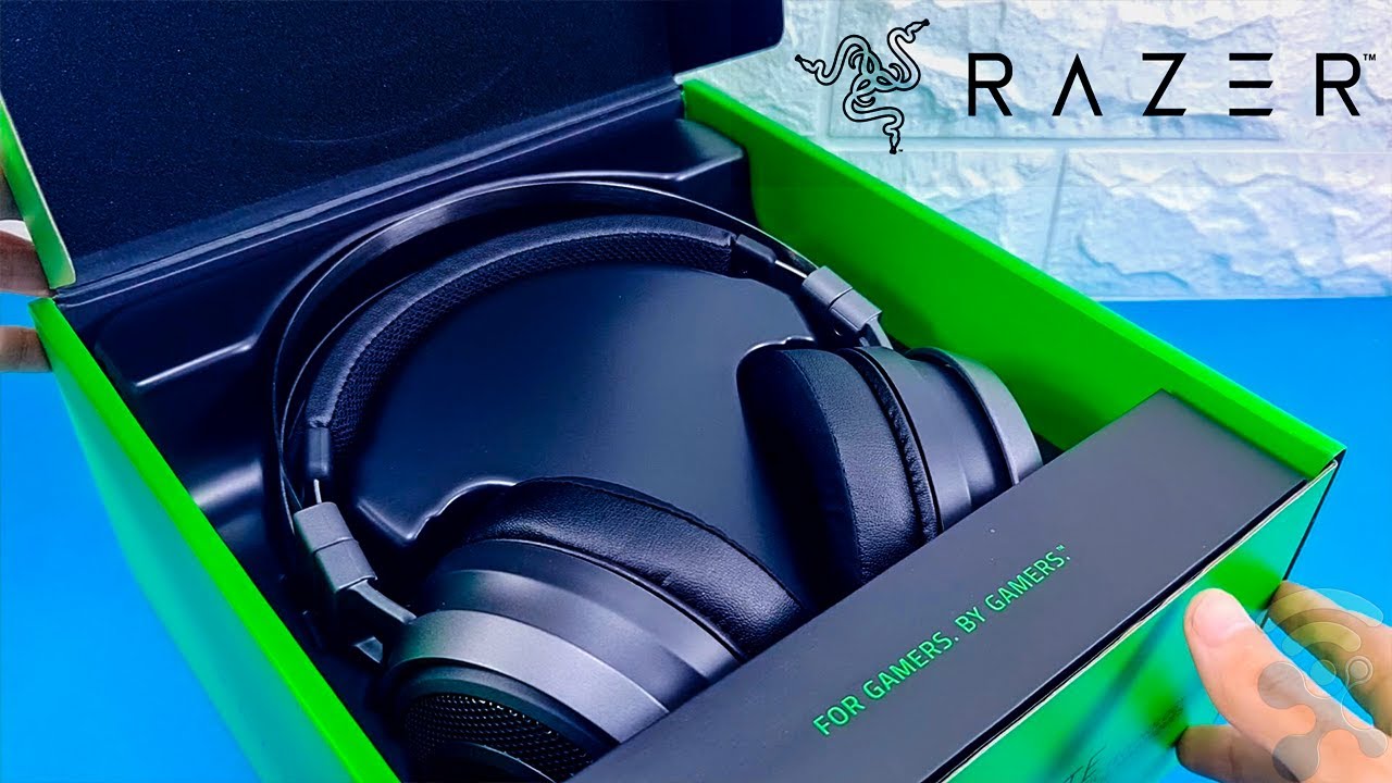 Razer Nari Ultimate Wireless Gaming Headset Unboxing - YouTube