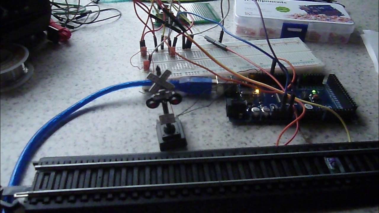 Model Railroad Crossing Lights - Arduino - YouTube