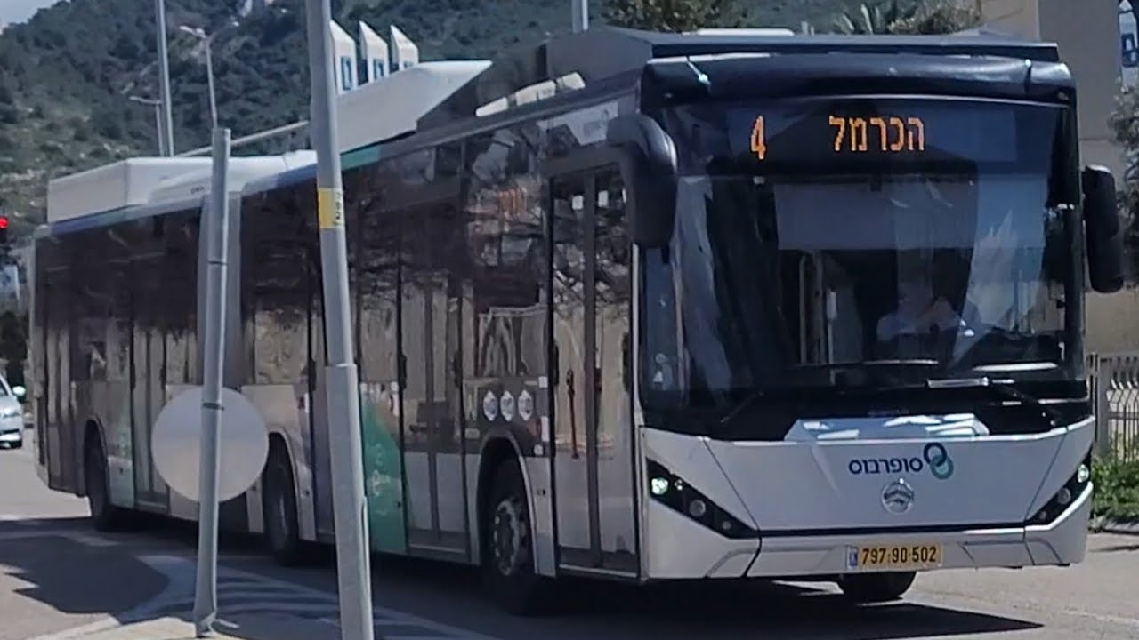 Articulated Electric Golden Dragon XML6185DE Pioneer Metronit ebus of ...