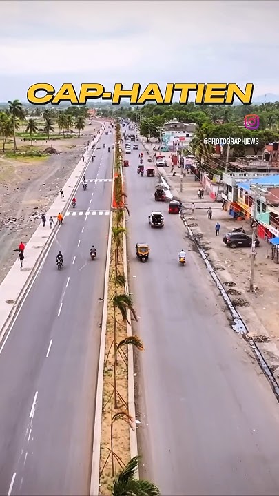 Cap-Haitien Road from the airport leading to the historic city center ...