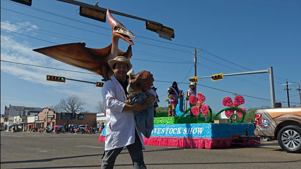Part 2. Río Grande Valley Livestock Show parade in Mercedes, TX. - YouTube