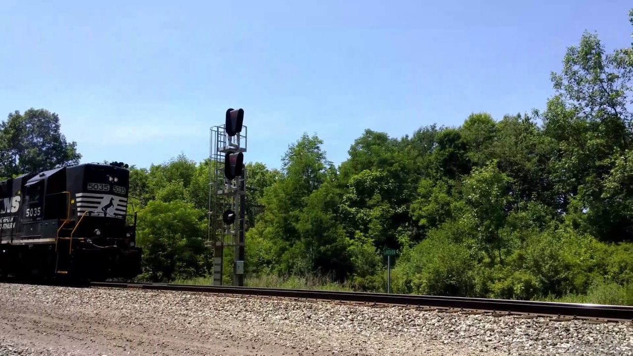 NS 5035 High Hood GP38-2 leaves - YouTube