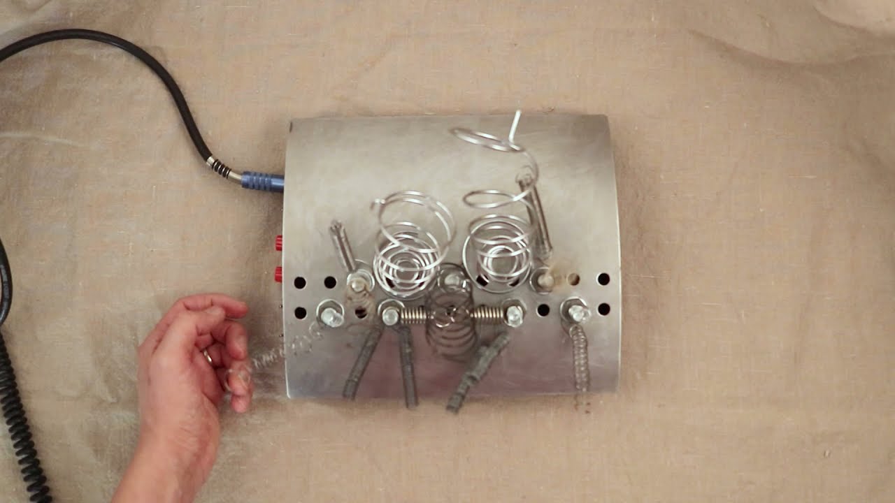 Metal Machine - harsh noise box synth demo - YouTube
