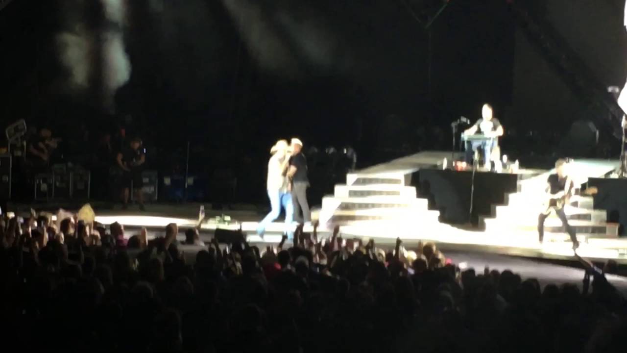 Jason Aldean Just Getting Started (Live in Pittsburgh 9-24-16) - YouTube