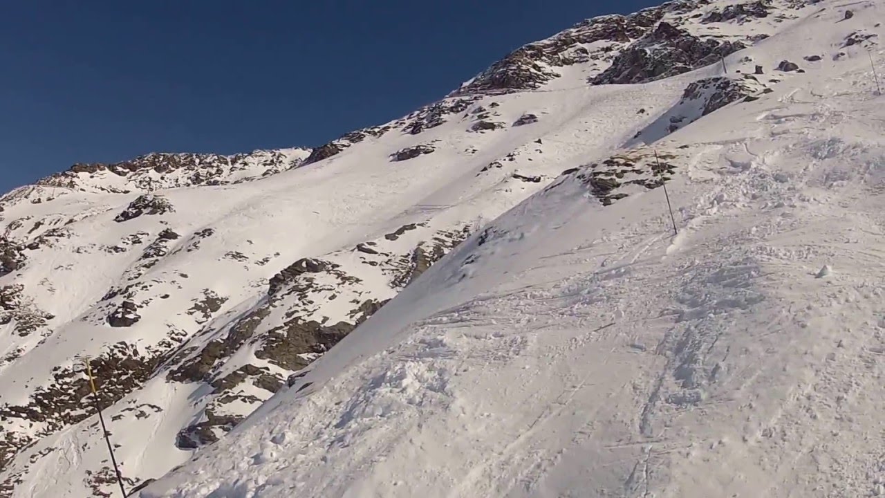 Les Arcs 2000. Aiguille rouge, et piste noire Robert Blanc. 12-03-2016 ...