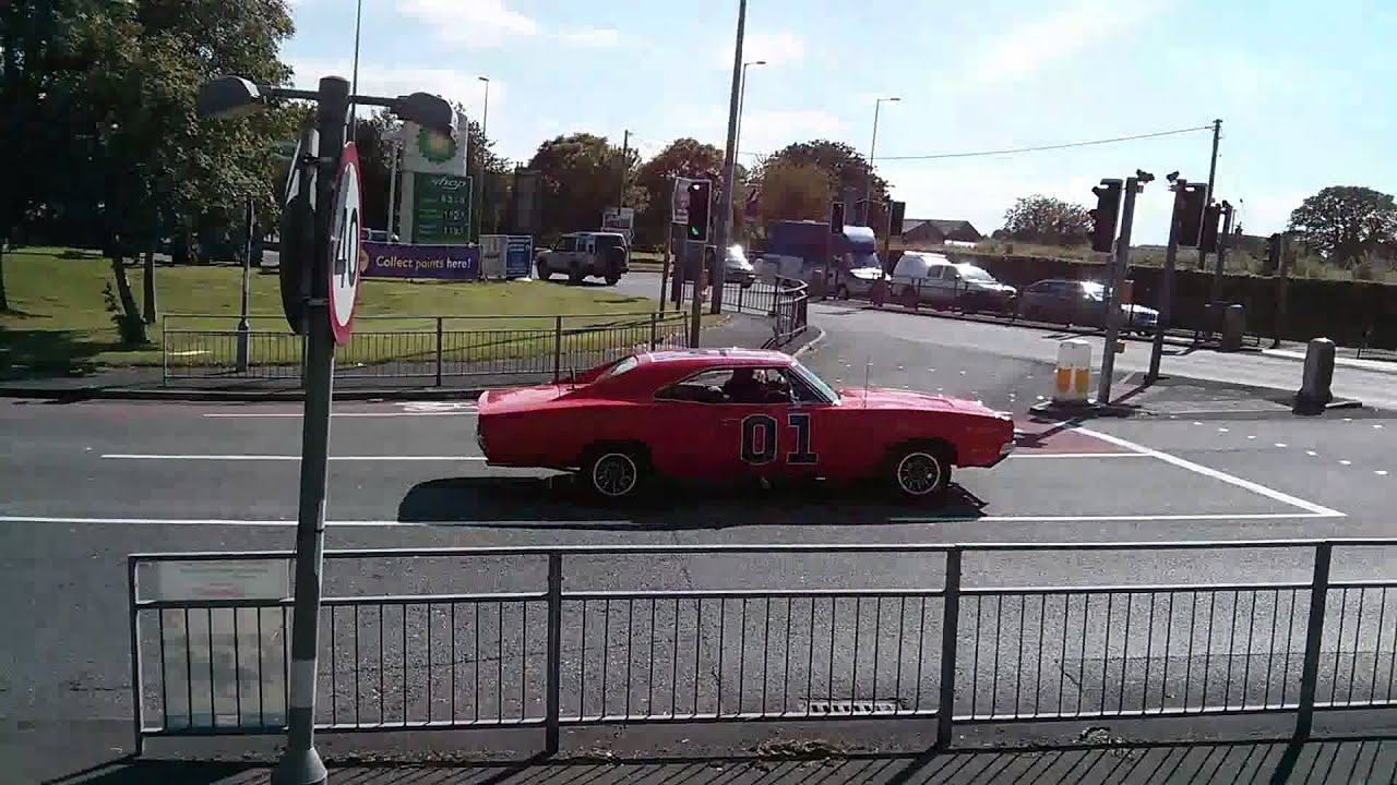 General Lee American Muscle Car Show Tatton Park - YouTube