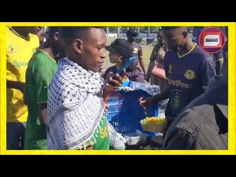 WANANCHI WAFURIKA KWA MKAPA SUPU DAY WAKISHEREKEA UBINGWA WAO WANAJIPAKULIA MINYAMA TU HAPA ...