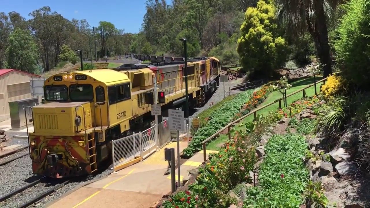 Locos 2347D/2358 hauls coal train through Spring Bluff, Queensland. 29 ...