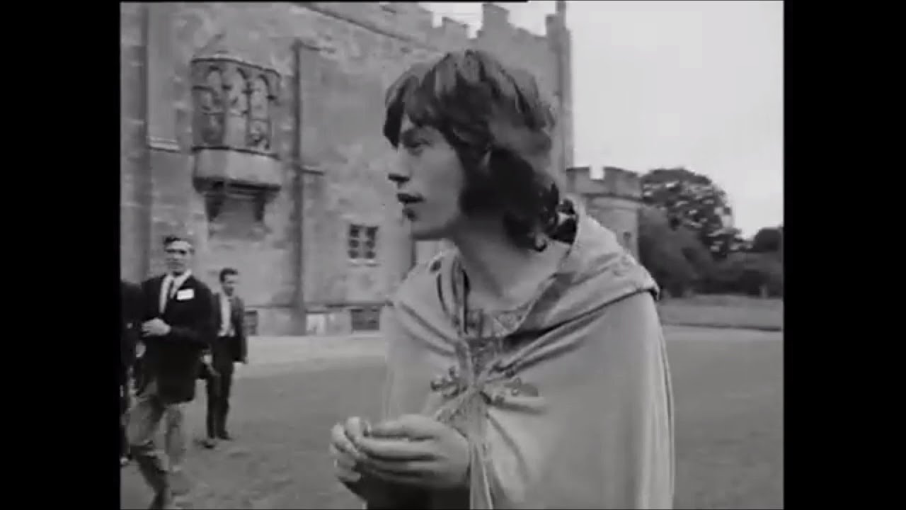 Mick Jagger visits Kilkenny Castle, Ireland 1967 - YouTube