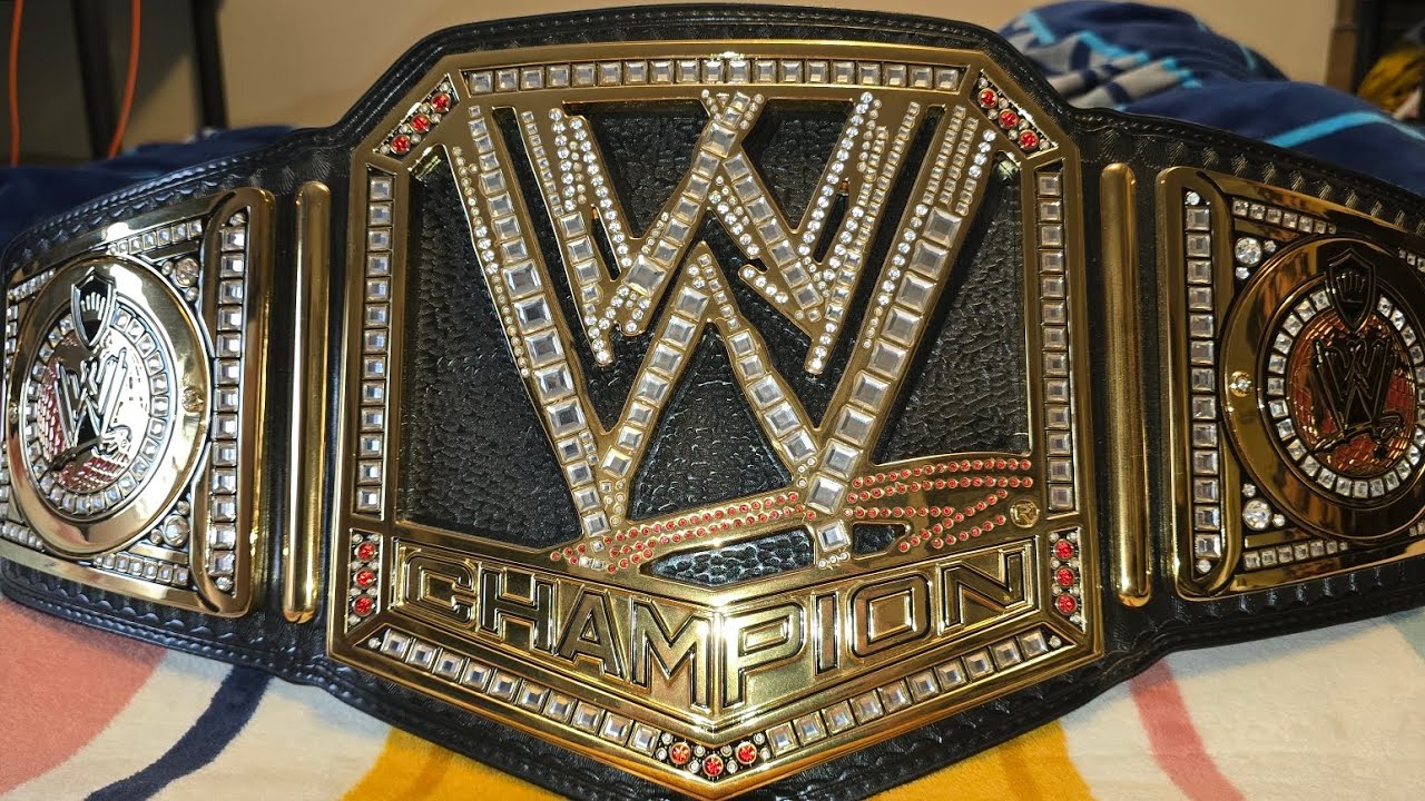 WWE Scratch Logo Championship (2013) - YouTube