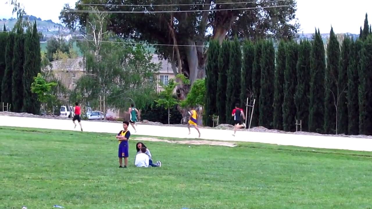 Chaboya Middle School Track 2011-04-18 400mx4 _ First runner : Khuong ...