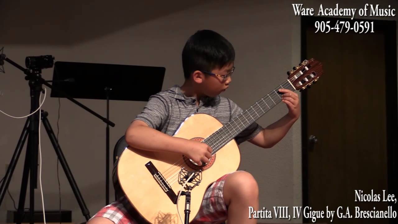 Nicolas Lee, Partita VIII, IV Gigue by G.A. Brescianello - YouTube