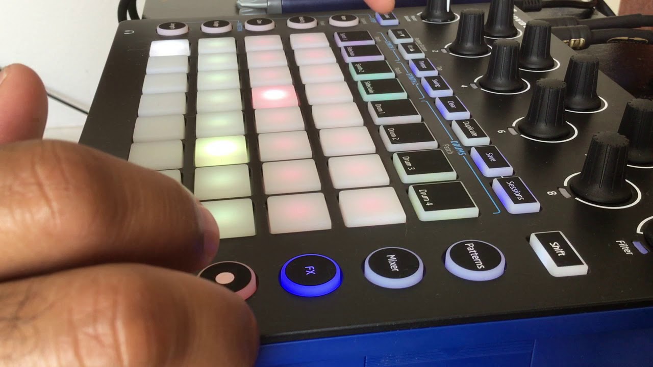 Novation Circuit First session - YouTube